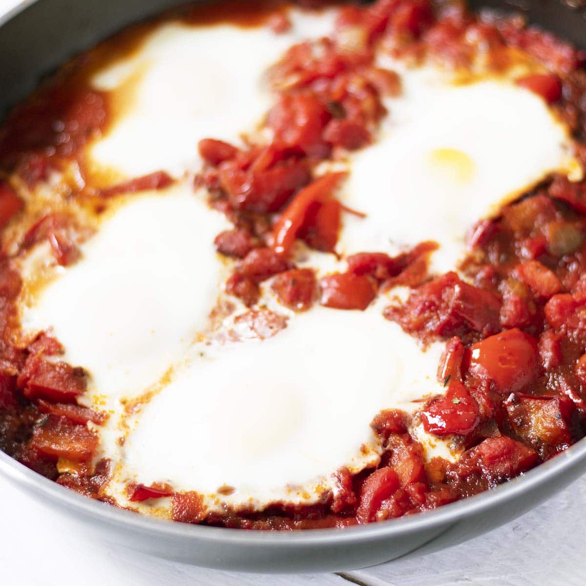 Easy shakshuka recipe - Sneaky Veg