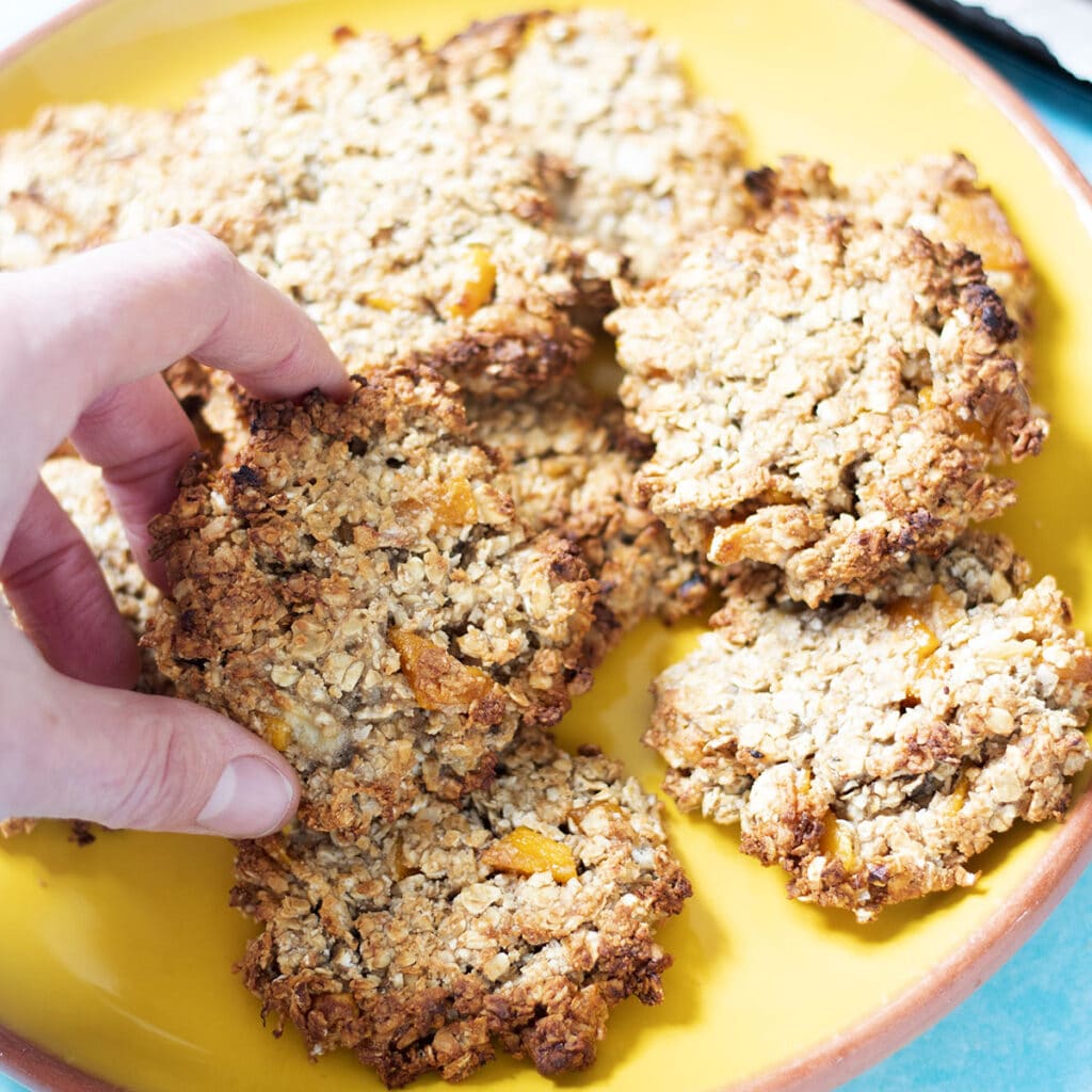 Tropical cookies with coconut, pineapple and mango | vegan - Sneaky Veg