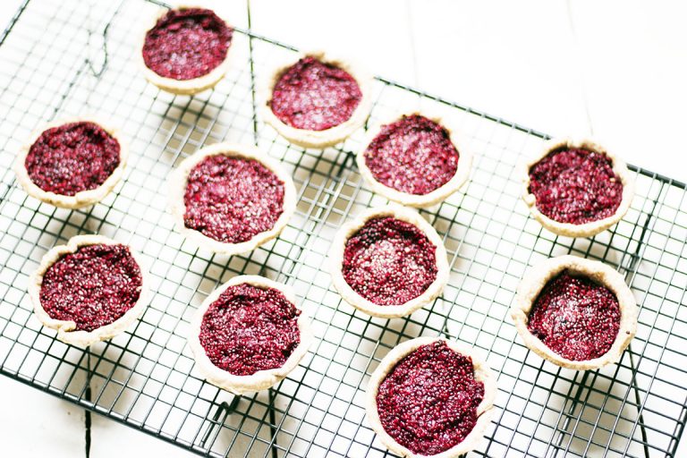 Healthy homemade raspberry jam tarts - Sneaky Veg