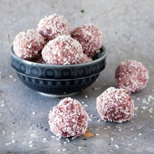 Coconut, almond and raspberry bliss balls - Sneaky Veg