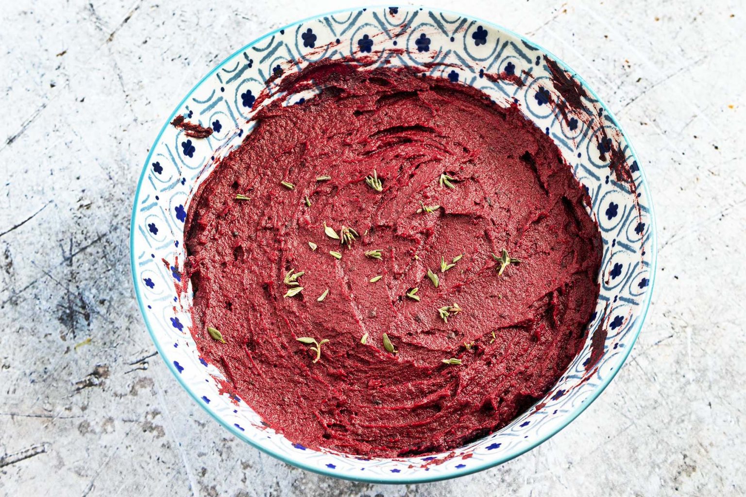 Roasted beetroot hummus - Sneaky Veg