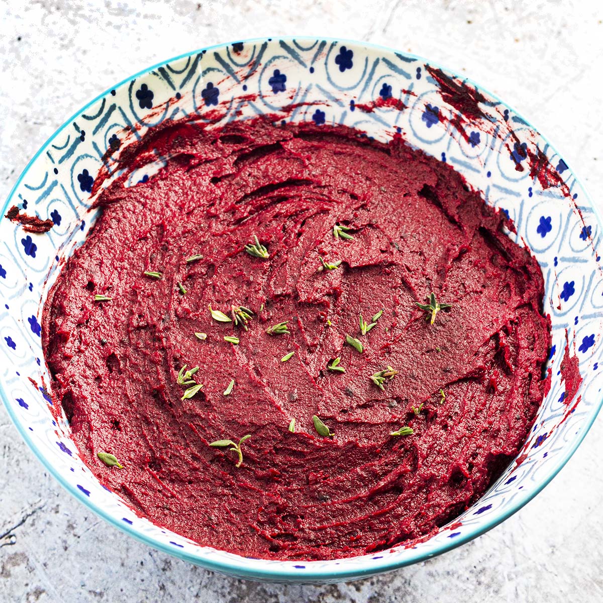 Roasted beetroot hummus - Sneaky Veg