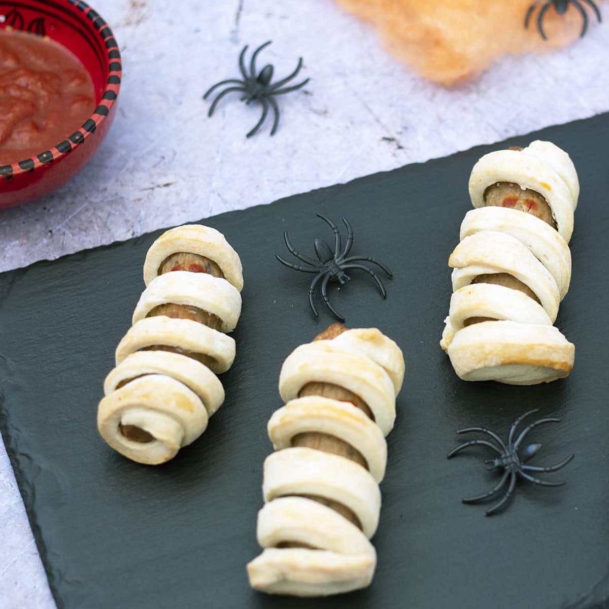 Veggie Halloween mummy sausages - Sneaky Veg
