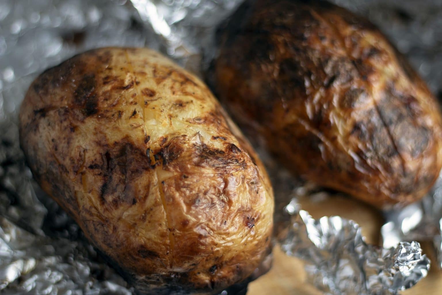 Jacket potato with veggie mushroom chilli - Sneaky Veg