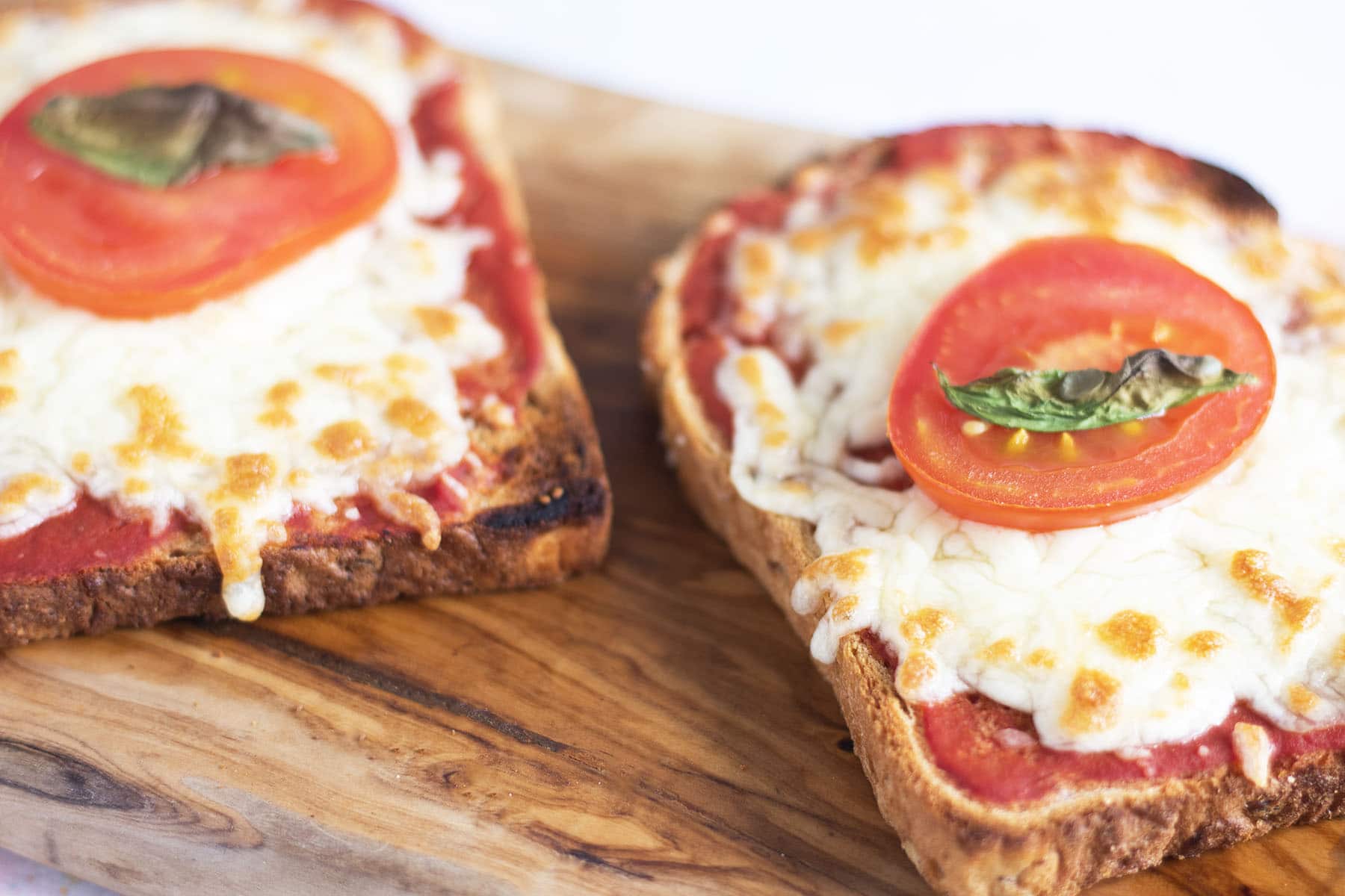 Pizza toast - Sneaky Veg