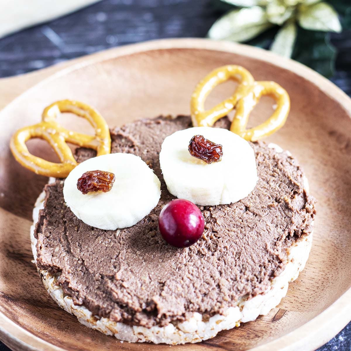 Chocolate reindeer rice cakes - Sneaky Veg